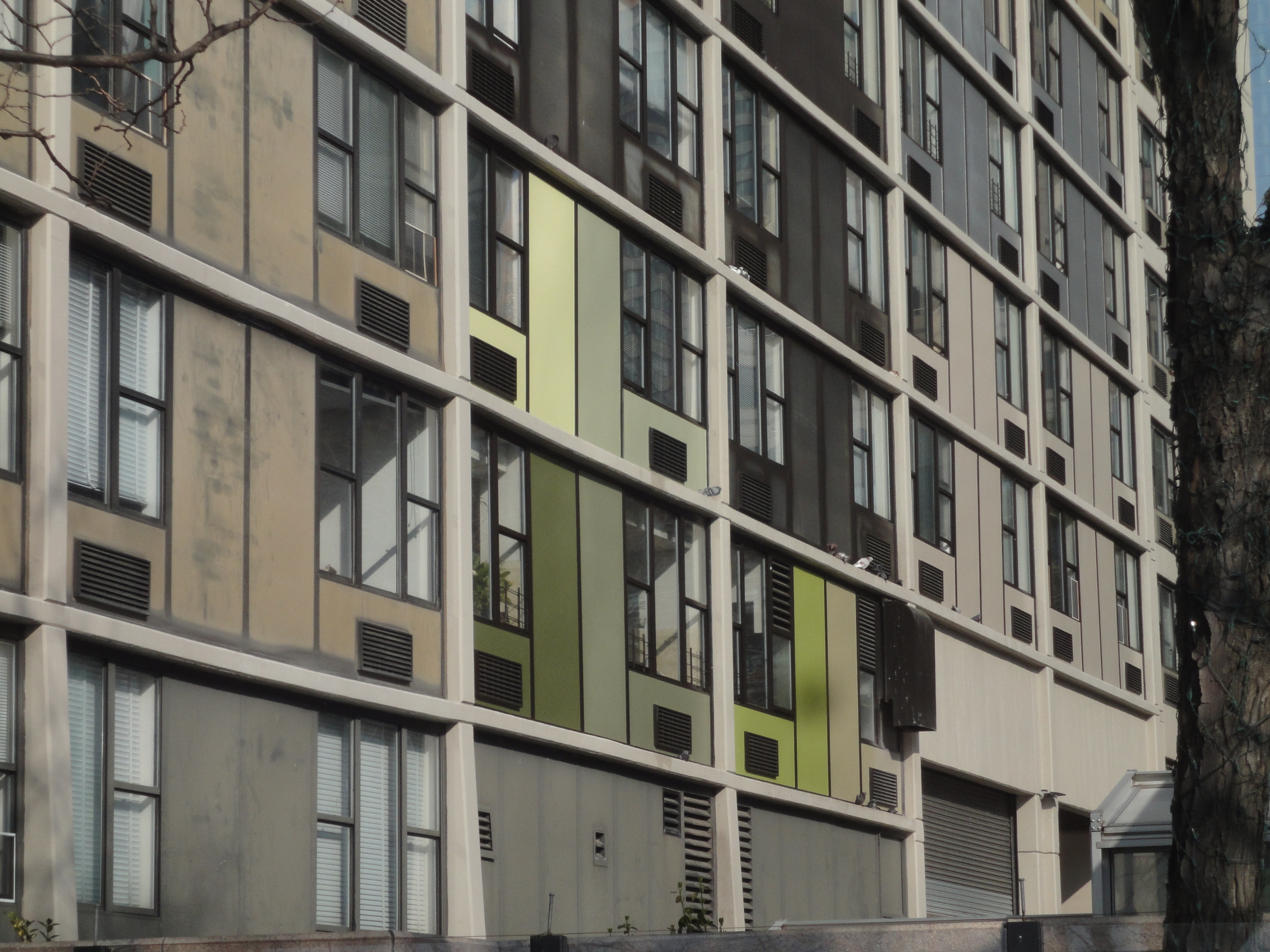 High winds blow out windows in Gateway Plaza | The Greer Journal