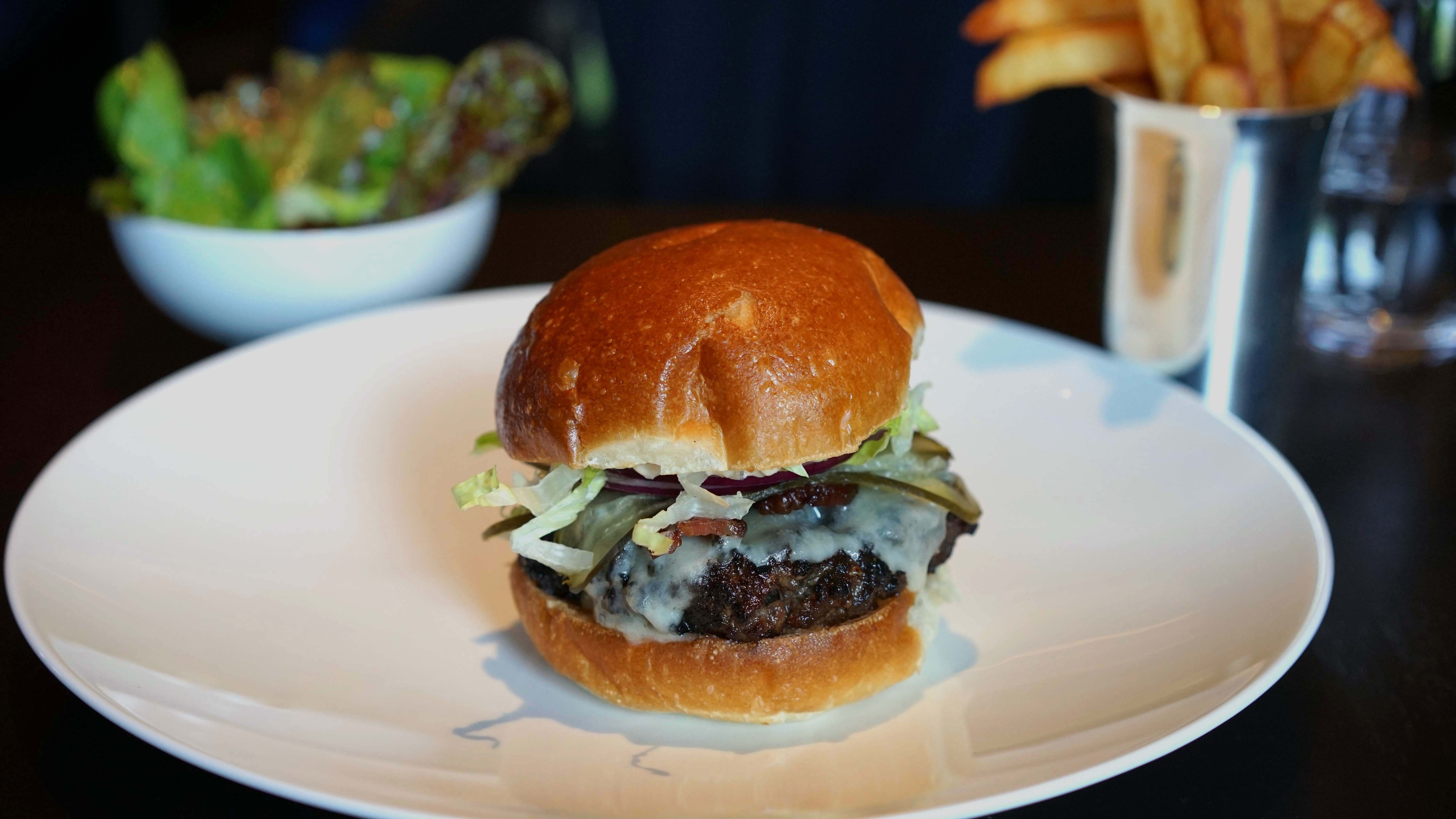 Review: Chef James Tracey cheeseburgers | The Greer Journal